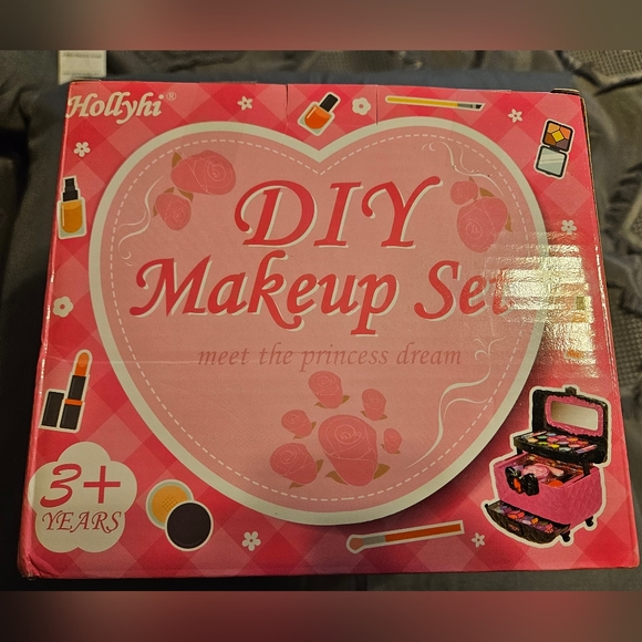 Hollyhi | Other | 4 Pcs Kids Makeup Kit Washable Makeup Set Toy With ...